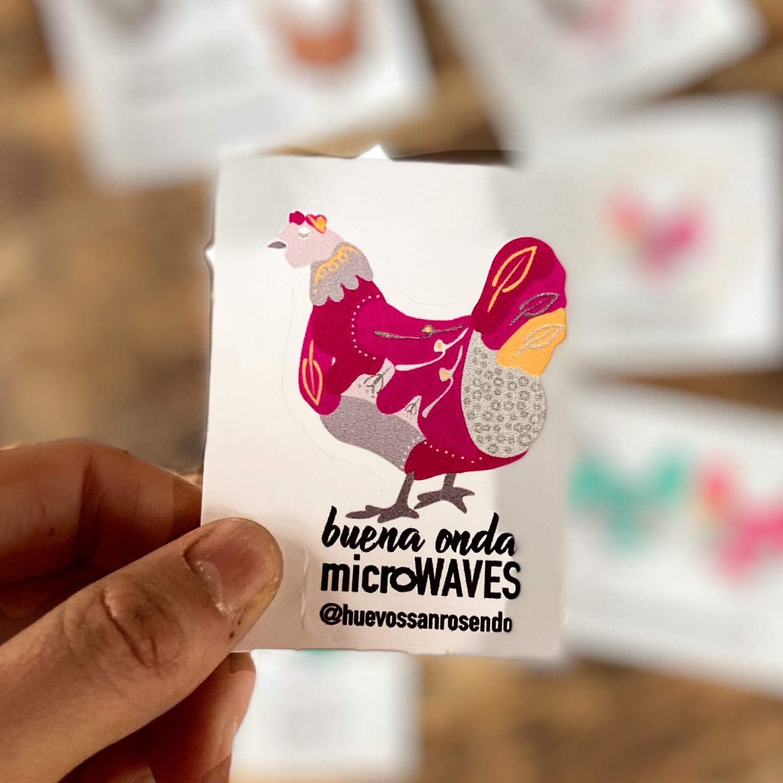 Sticker Buena Onda Microwave – Huevos San Rosendo